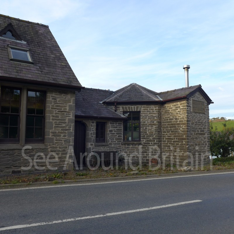 Llanfihangel Rhydithon Village Hall (old school / toll house ...